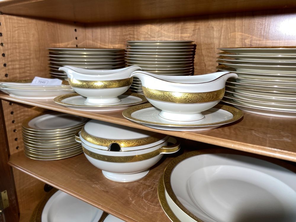 Abholung 24. Jan 🔵 Grosser Rosenthal-Service (Gebraucht) in Zürich für ...