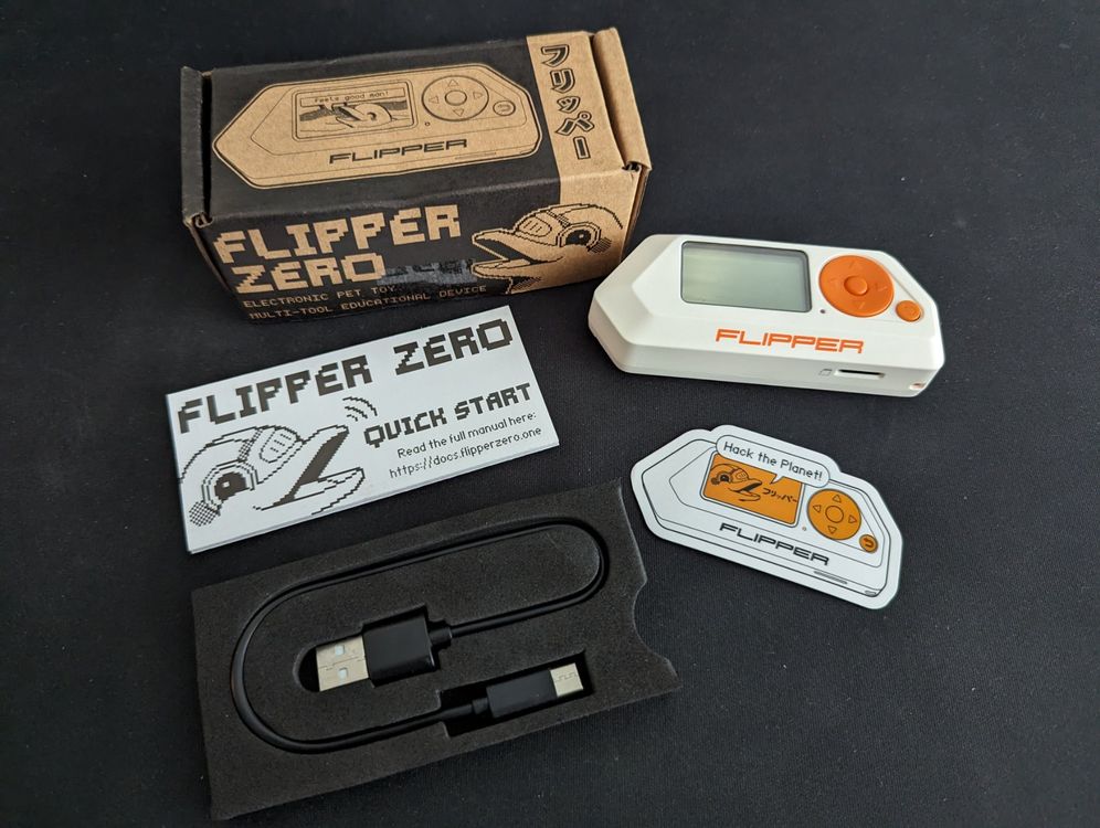 Seltener Flipper Zero (weiss/orange) OVP (Neu (gemäss Beschreibung)) in ...
