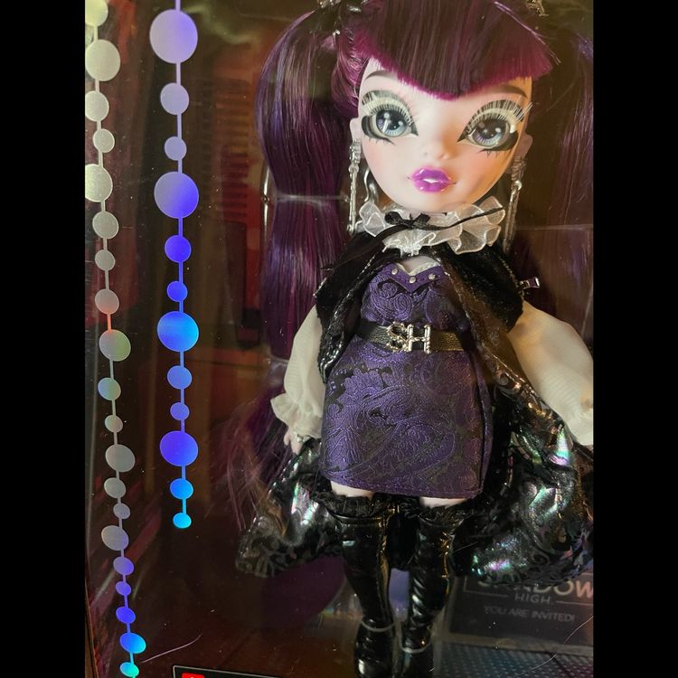 NEU Rainbow High Shadow High Demi Batista Kostümball (Neu und ...