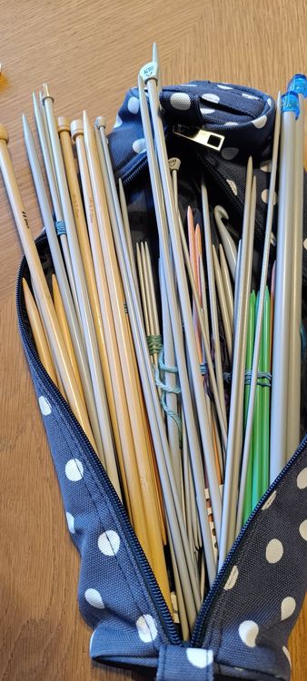 Strickutensilien (Lisme) (Gebraucht) in Lyssach für CHF 15 – mit ...