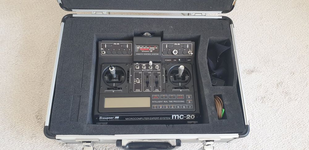 RC-Sender 40MHz für Modell-Motorboote/Uboote | Kaufen auf Ricardo