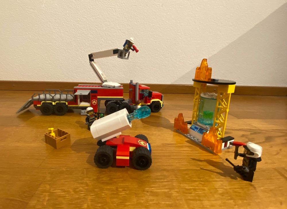 LEGO City 60282 Feuerwehr Grosseinsatz Fire Command Unit (Gebraucht) in ...