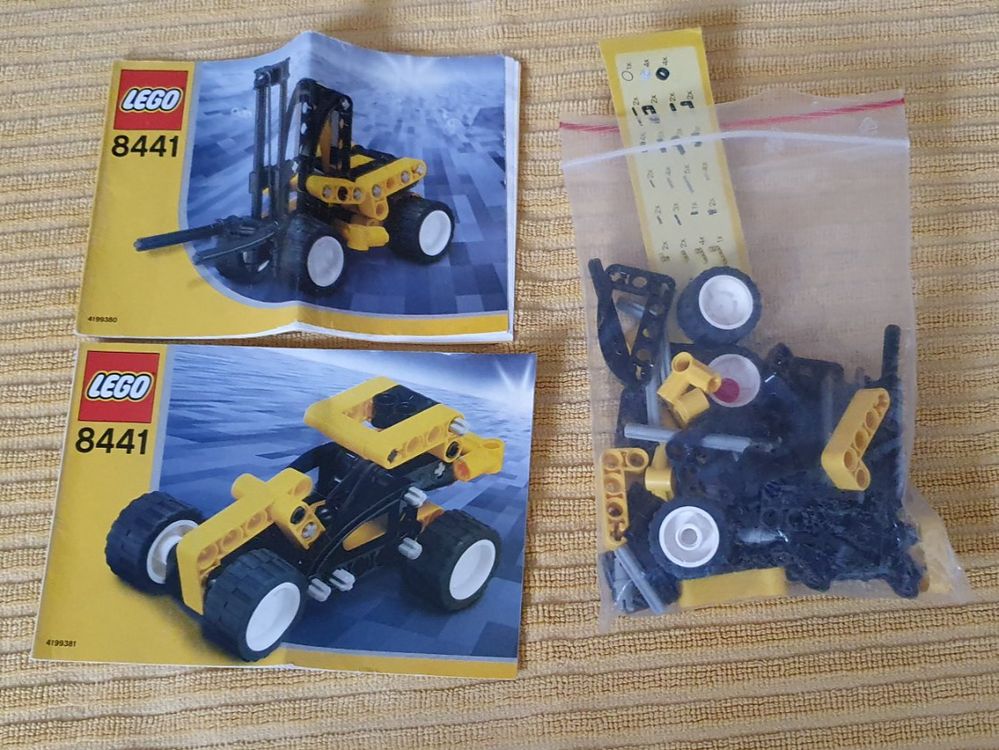 Lego Creator Rennwagen / Gabelstapler 8441 2in1 (Gebraucht) in Eschenbach SG für CHF 5 – mit ...
