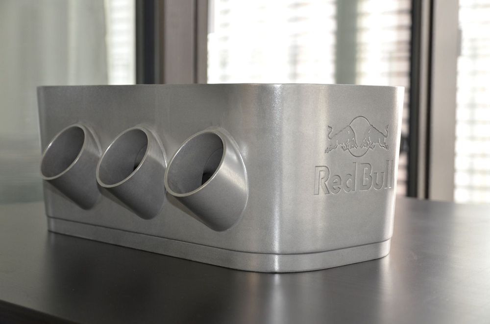 Red Bull „V6“ ice bucket (Neu (gemäss Beschreibung)) in Glattpark ...