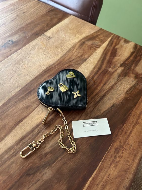 Louis Vuitton Coin Heart Zippy Key Chain (Gebraucht) in St. Gallen für ...