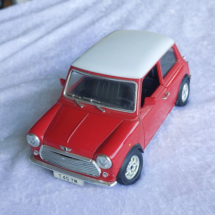 Seltener Alter roter Mini Cooper Modellauto Sammlerstück (Gebraucht) in ...