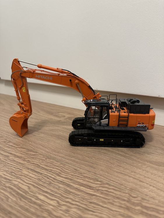 Hitachi 490 (Gebraucht) in Selzach für CHF 120 – mit Lieferung auf ...