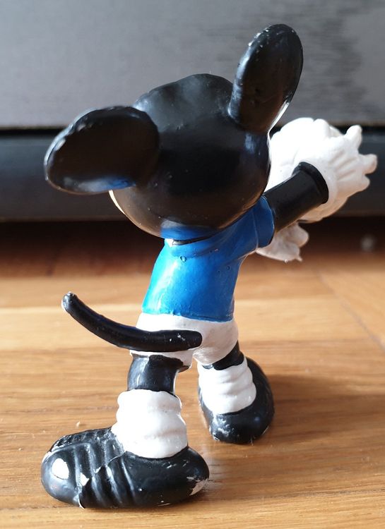 Mickey Mouse als Fussball Torwart Bully (Gebraucht) in Wallisellen für ...