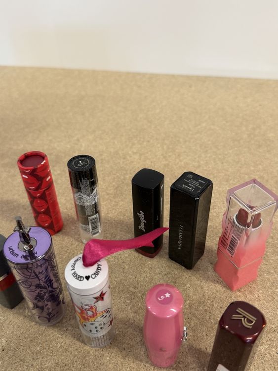 Lot de rouge à lèvres de luxes neuf, à ne pas manquer! (D'occasion) à ...