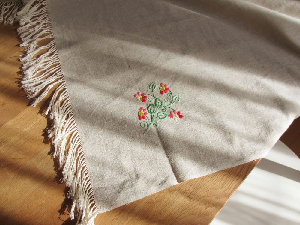 Tischtuch Leinen ca. 175x147cm unbenutzt, mit Handarbeit (Neu (gemäss Beschreibung)) in ...