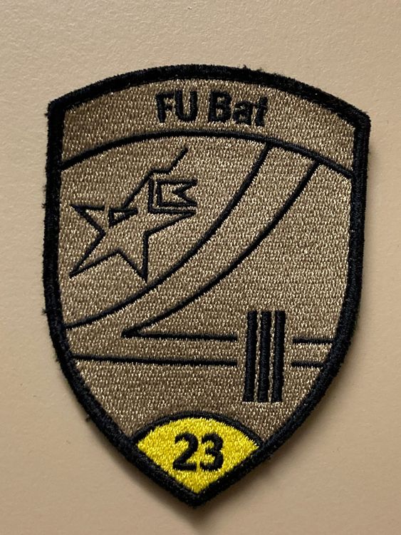 B-Badge: FU Bat 23 - Schweizer Armee | Kaufen auf Ricardo