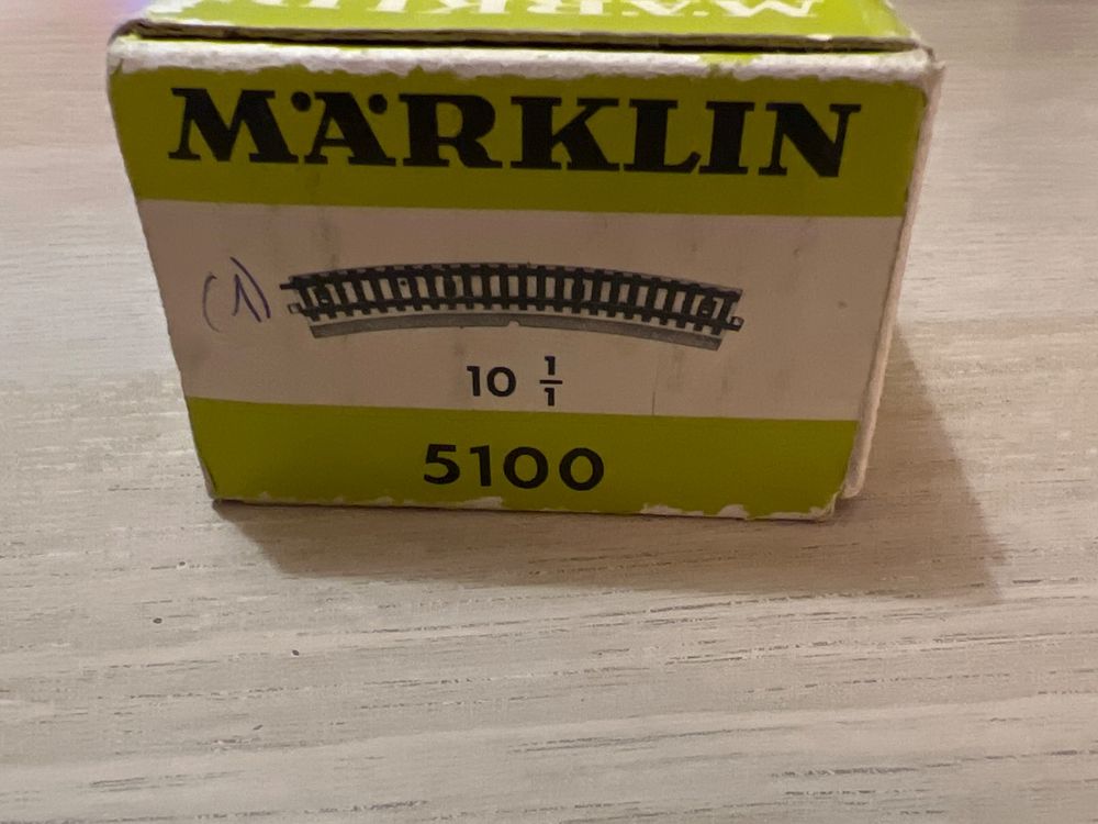Märklin 10 x 5100 gebogenes gleis M H0 (1) (Gebraucht) in St-Aubin-Sauges für CHF 6 – mit ...
