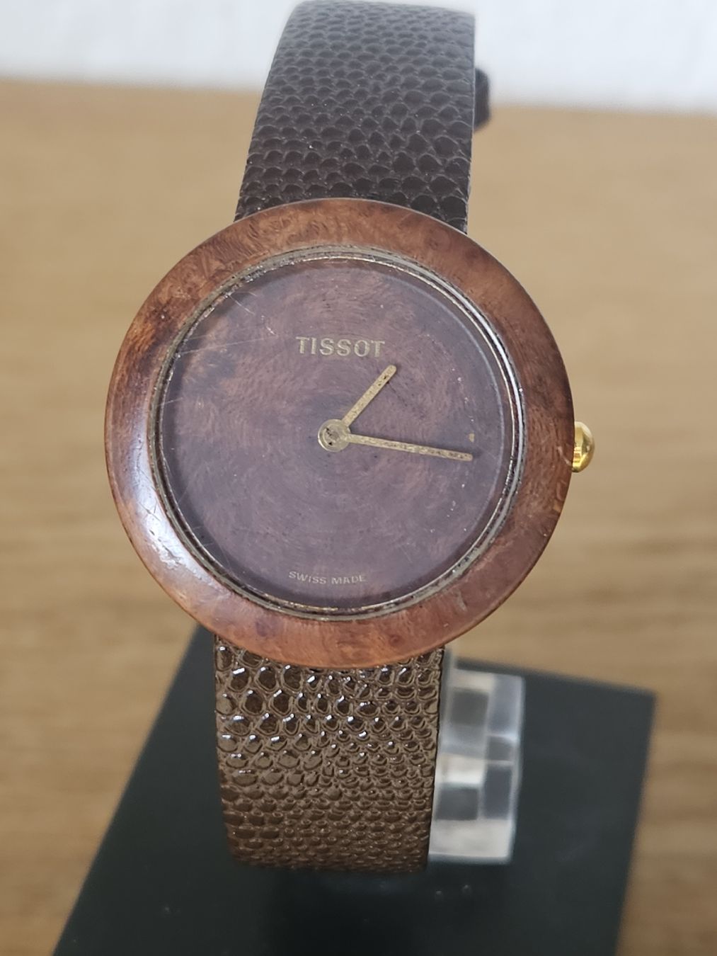 Tissot Woodwatch Damenuhr 32mm (Gebraucht) in Flamatt für CHF 3 – mit ...