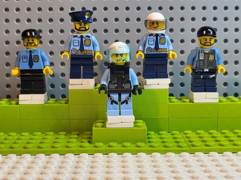 5 Lego-Minifiguren der Serie City, Creator: Polizei (Gebraucht) in ...
