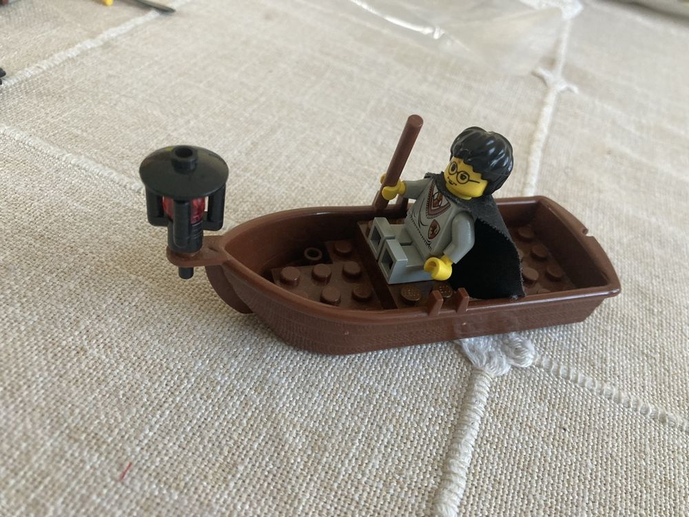 LEGO Harry Potter Minifigur mit Boot & Laterne – komplett (Gebraucht ...