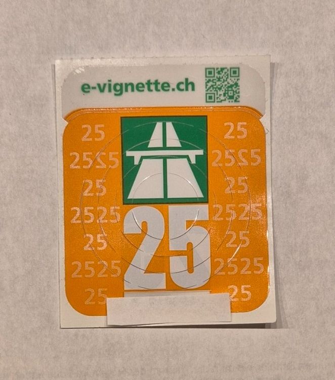 Autobahnvignette 2025 (Neu und originalverpackt) in Oberweningen für CHF 35 – mit Lieferung auf ...