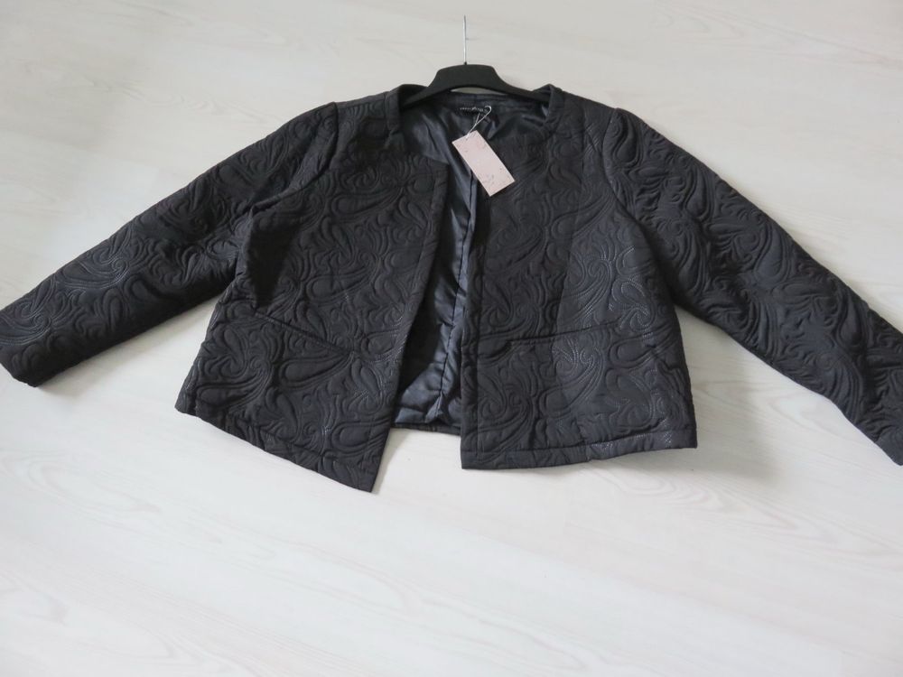 DAMEN-LEICHTSTEPP-JACKE Gr. 48 (Neu und originalverpackt) in Lachen SZ für CHF 15 – mit ...