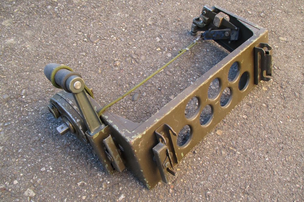 Militär Feldkabel-Rolle Wickelvorrichtung für 800m F2E Feldk (Gebraucht ...
