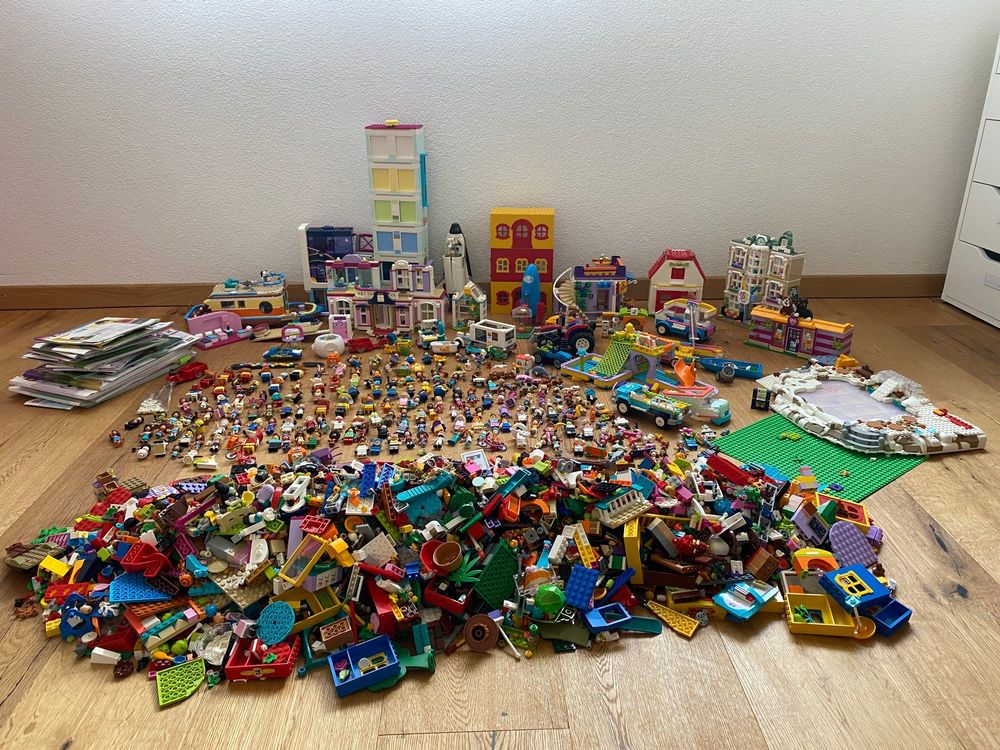 13.3 kg Lego viele Figuren und Tiere, Lego friends (Gebraucht) in Wängi für CHF 260 – mit ...