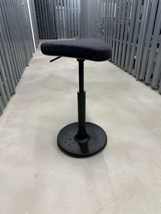 Steh-Sitz Hocker, Top Zustand, ideal fürs Homeoffice! (Gebraucht) in ...