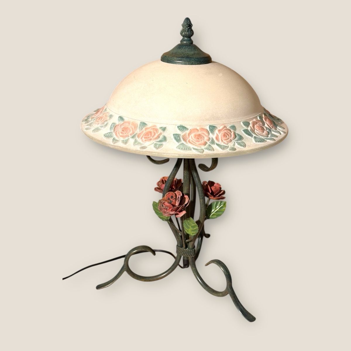 Vintage Rose Table Lamp - Charming Floral Accent Light (D'occasion) à ...
