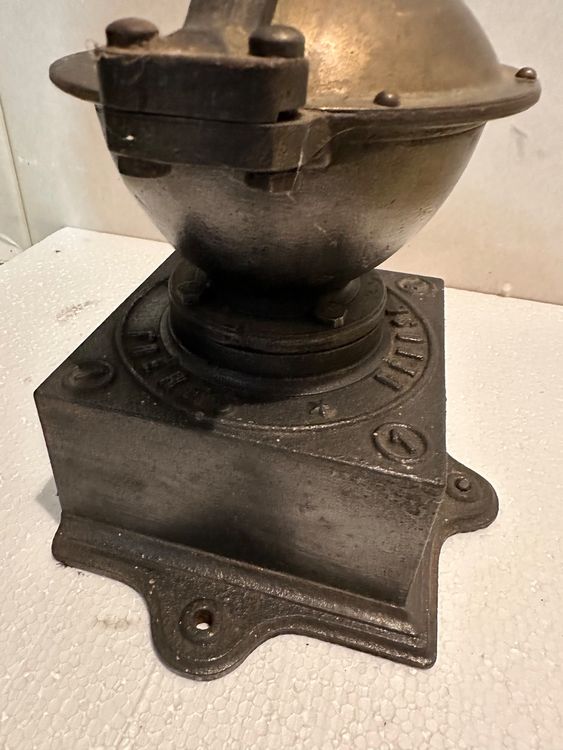 ANTIKE Peugeot KAFFEEMÜHLE / Über 100 Jahre alt (Gebraucht) in ...