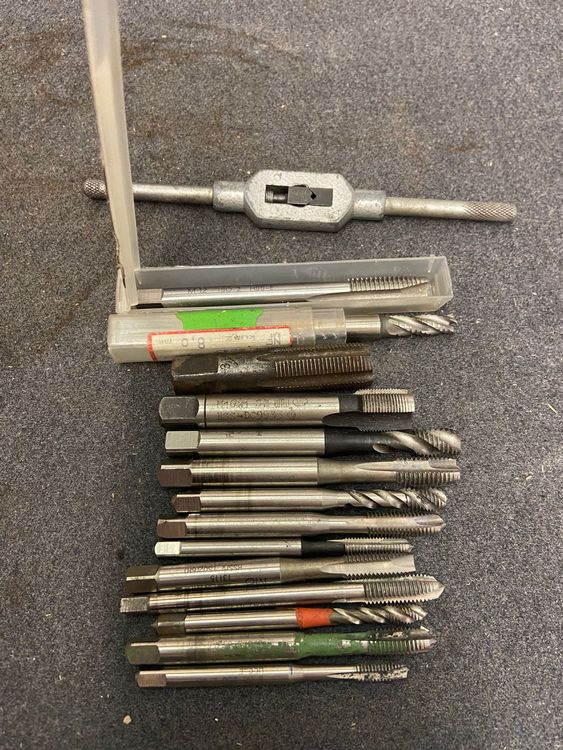 Gewindebohrer mit schneideisen M16 - M6 D154 (Gebraucht) in Heerbrugg für CHF 15 – mit Lieferung ...