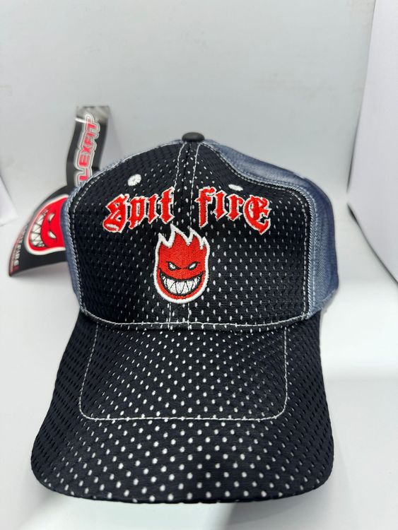 NEU Spitfire Cape (Neu und originalverpackt) in Luzern für CHF 2 – mit ...