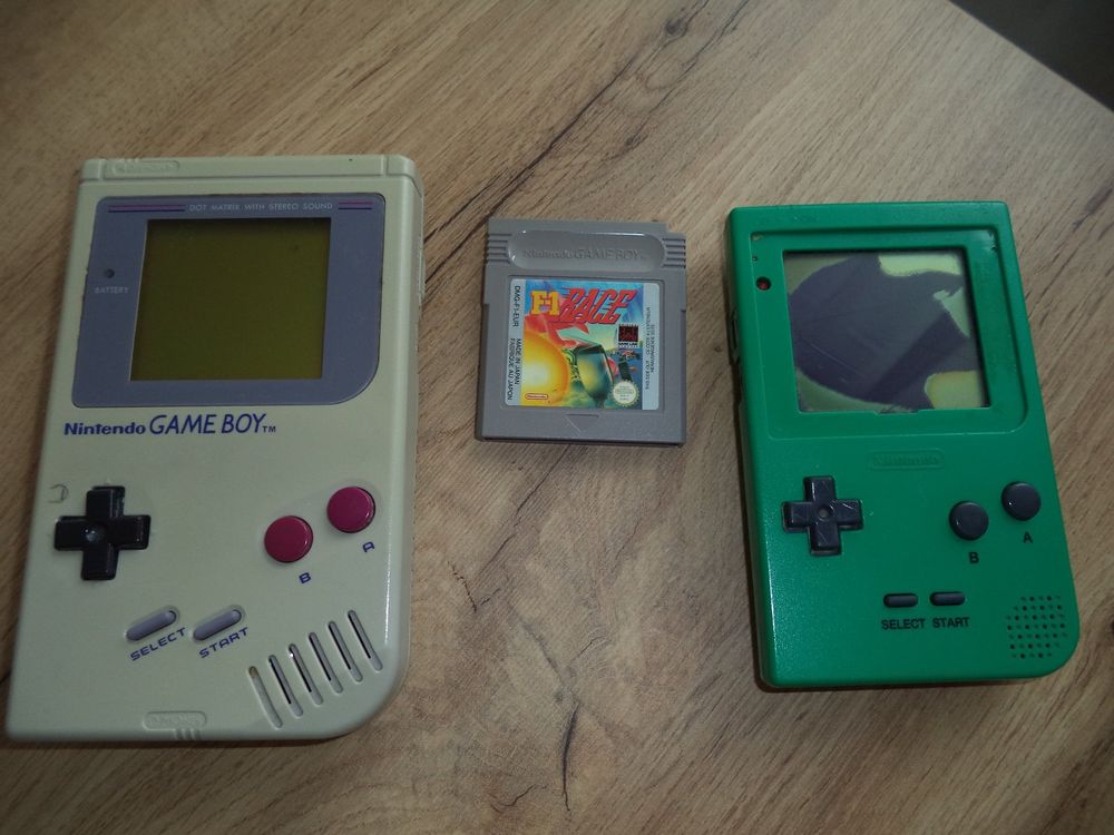 2 Game Boy`s | Kaufen auf Ricardo