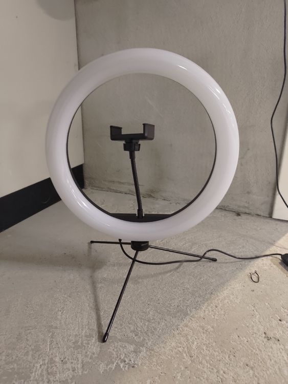 Ring light diamètre 32cm (Neu und originalverpackt) in Cottens VD für ...