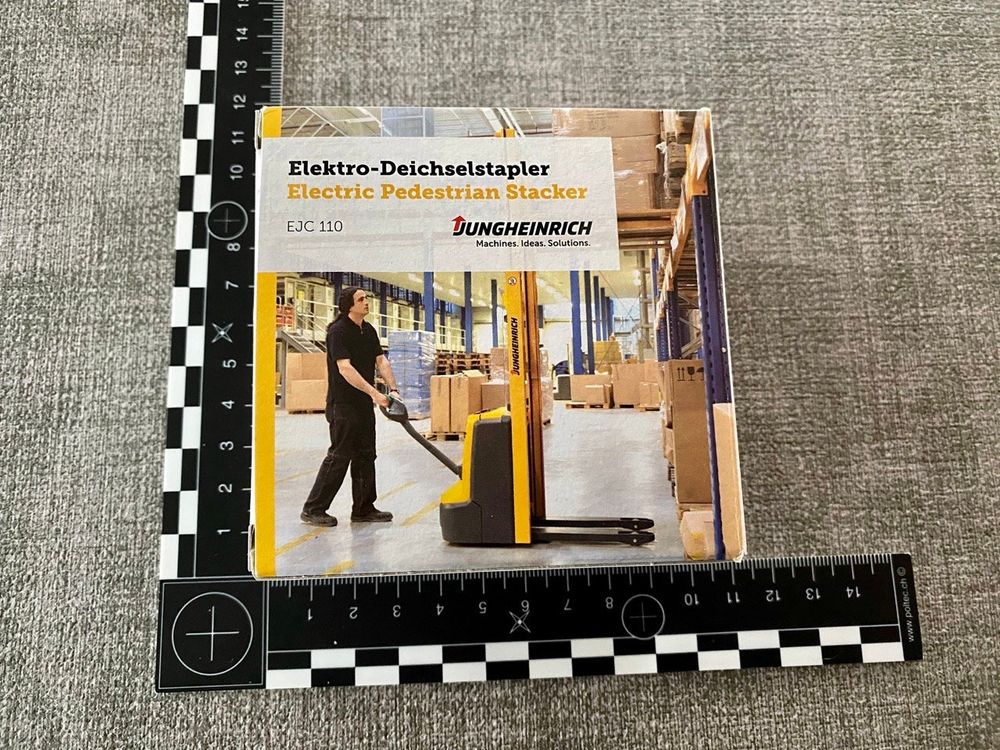Modell Elektro-Deichselstapler, JUNGHEINRICH EJC 110 (Neu und originalverpackt) in Steinhausen ...