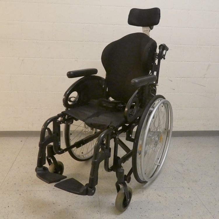 Rollstuhl Sopur hydraulisch neigbarer Rückenteil, nur CHF129 (Gebraucht) in Lengnau für CHF 129 ...