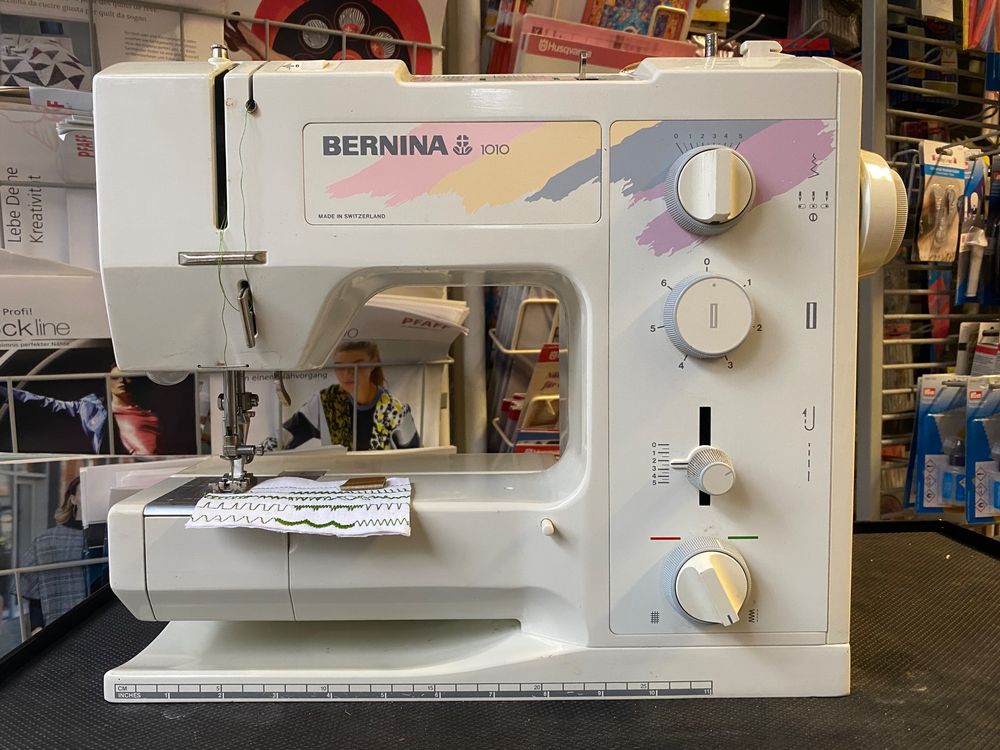 Nähmaschine Bernina 1010, mit 16 Stichprogrammen, ab Fr. 1.- (Gebraucht ...