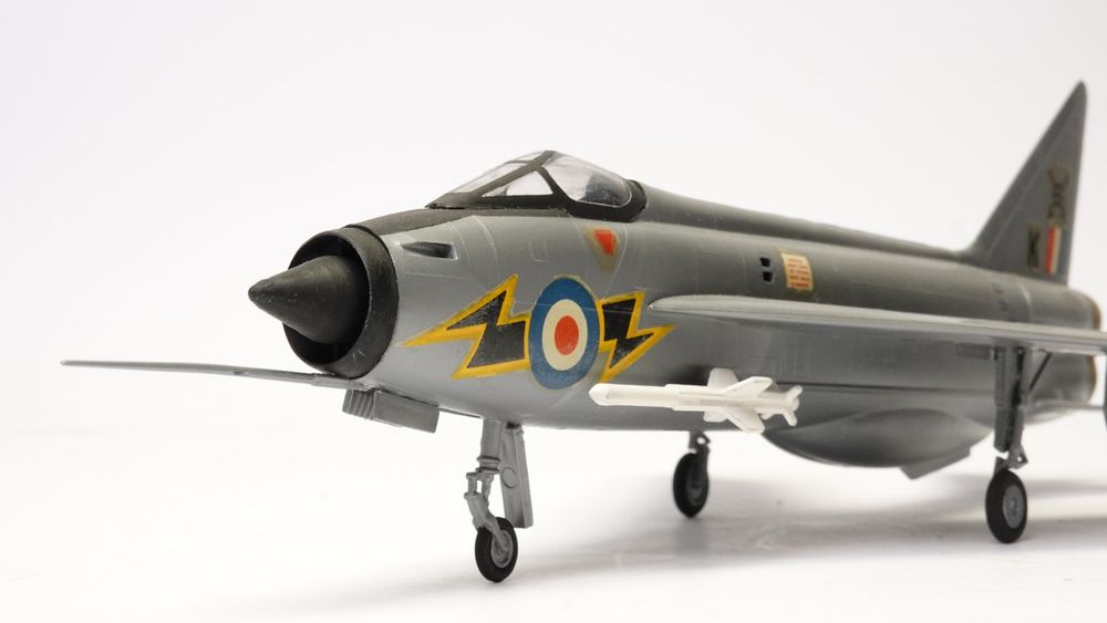 e55 Airfix 1:72 Flugzeug RAF English Electric Lightning F-1A (Gebraucht) in für CHF 21 – mit ...