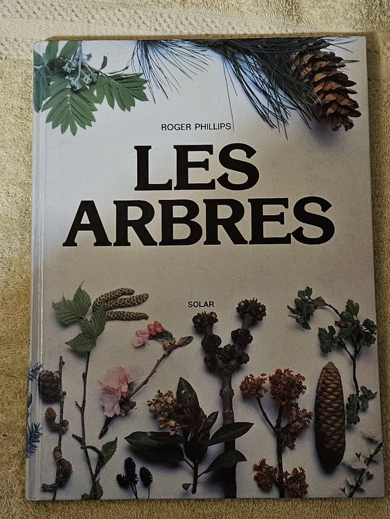 Livre "Les Arbres" Roger Phillips, Solar (Gebraucht) in Paudex für CHF ...