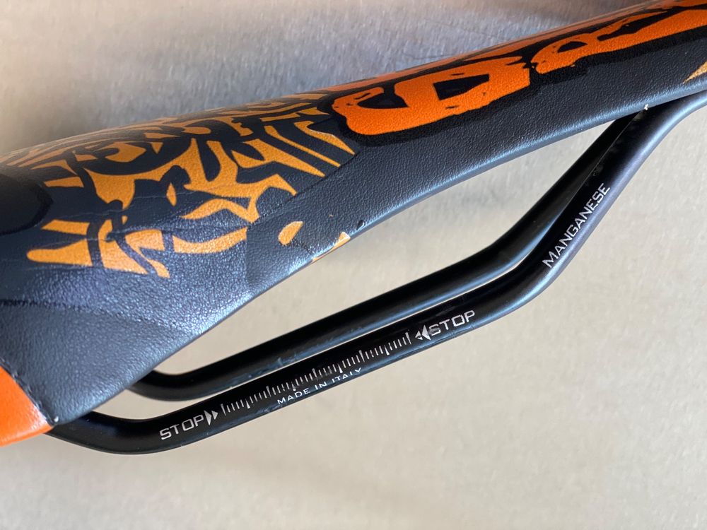 66 Sick / Selle Italia Sattel - orange (Gebraucht) in Pfäffikon ZH für ...