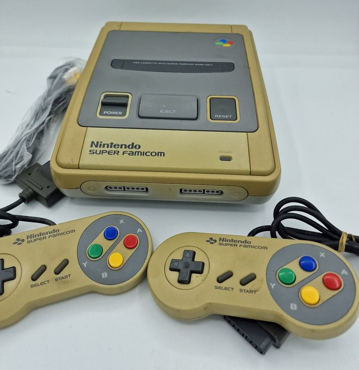 Super Nintendo Japanese Super Famicom + 1 cable + 2 manettes | Kaufen ...