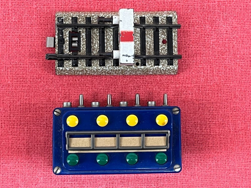 Märklin Stellpult 7211 / Prellbock 5129 HO M WS (Gebraucht) in ...