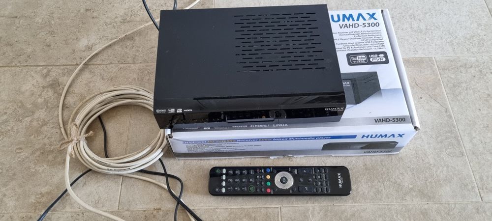 Sateliten Schüssel und HUMAX VAHD-5300 Receiver | Kaufen auf Ricardo