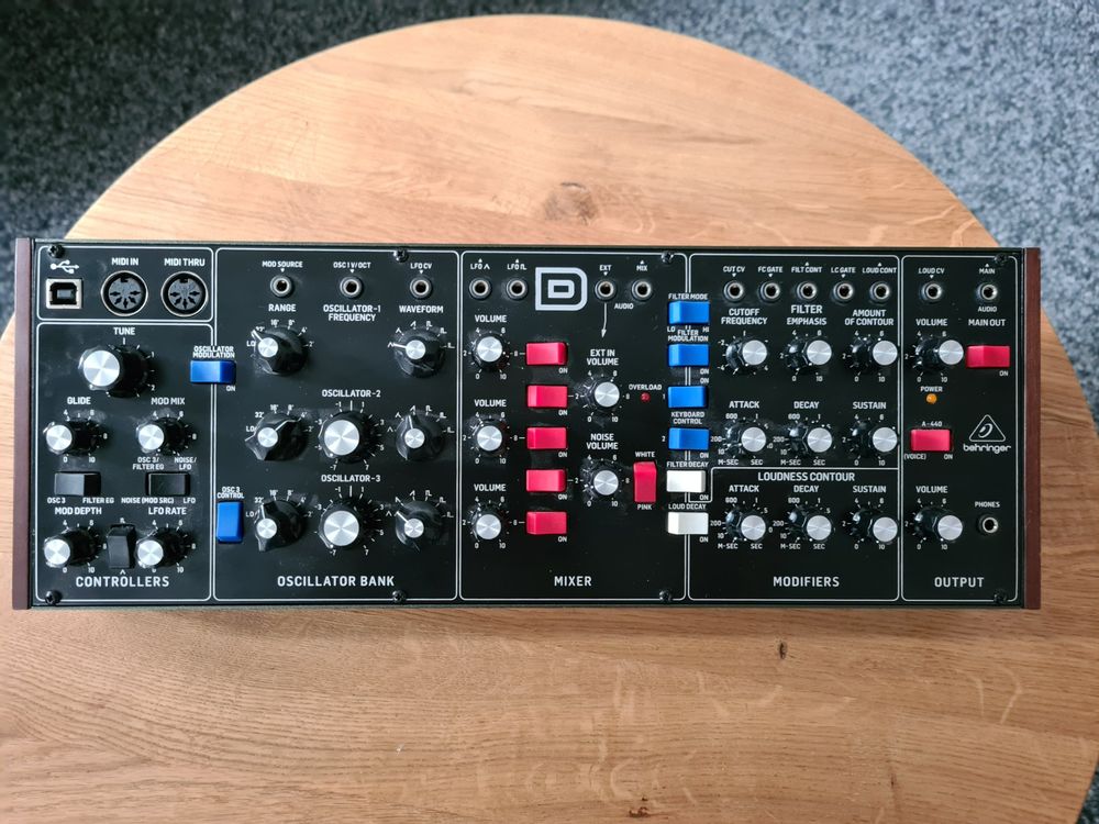 Behringer Model D / Analog Synthesizer (Gebraucht) in für CHF 229 – mit ...