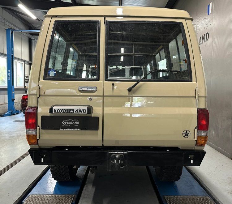 TOYOTA Land Cruiser 400 Hdt Long 4.2D (Usato) a Flühli LU per CHF 54900 ...