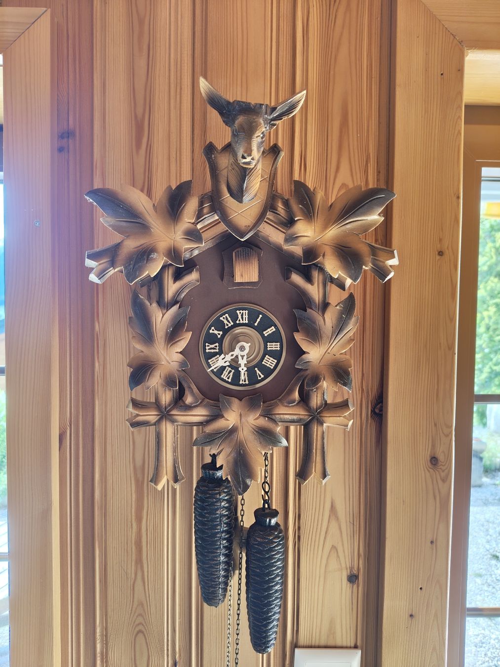 Horloge à coucou Forêt Noire, cerf et feuilles. (Gebraucht) in ...