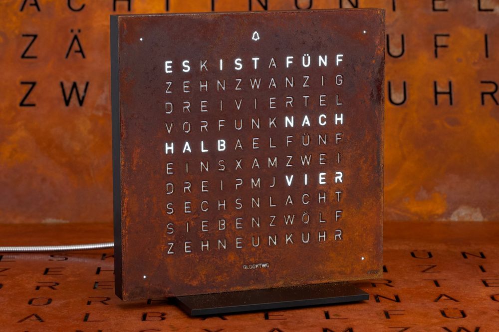 Qlocktwo Touch Rust Deutsch - Wortuhr - - ab 1.- CHF | Kaufen auf Ricardo