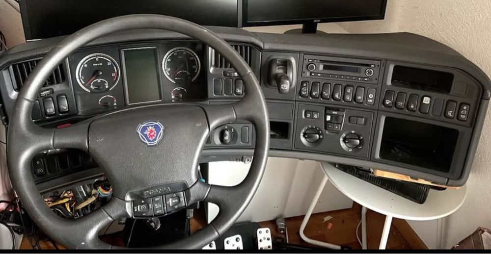 Scania Armaturenbrett (Gebraucht) in Schwanden GL für CHF 205 – nur Abholung auf Ricardo kaufen