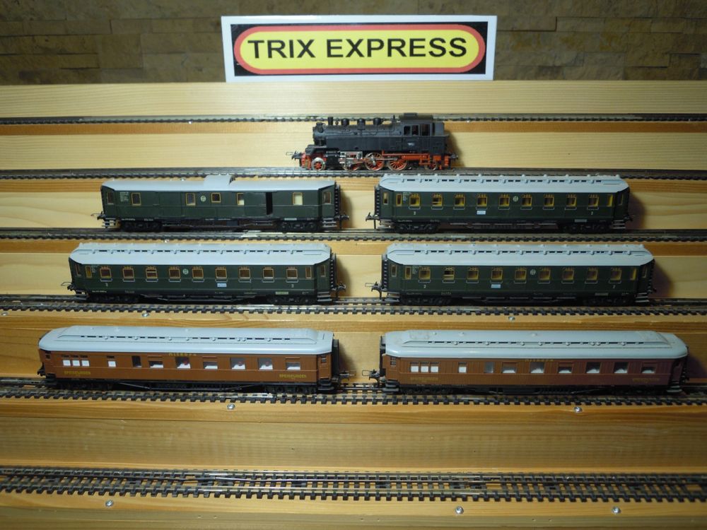 TRIX EXPRESS Tender Lok BR 64 TE 2203 mit 6 Personenwagen (Gebraucht ...