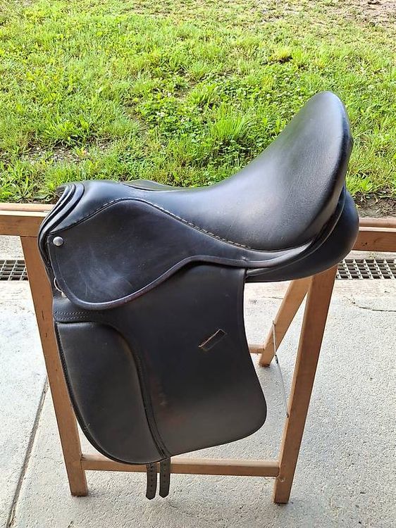 Dressur Sattel Loesdan (Gebraucht) in Brunnenthal für CHF 100 – nur ...