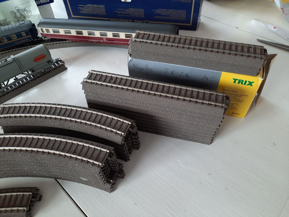 Station Mobile TRIX , voies et matériel roulant (D'occasion) à pour CHF ...