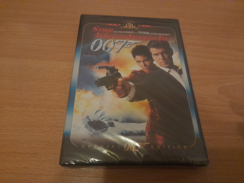 DVD James Bond 007 Special Edition (Neu und originalverpackt) in Lustmühle für CHF 3 – mit ...