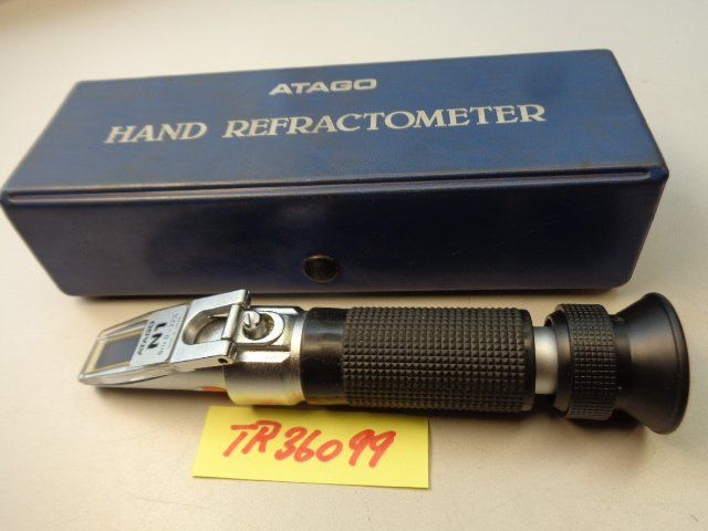 TR36099 / HAND REFRACTOMETER Brix 0-32% (Gebraucht) in Urtenen ...