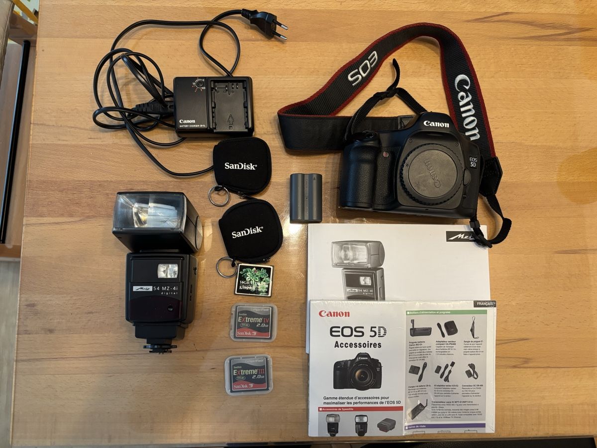 Canon EOS 5D mit Zubehör - Top Zustand für Fotoshootings (Gebraucht) in ...